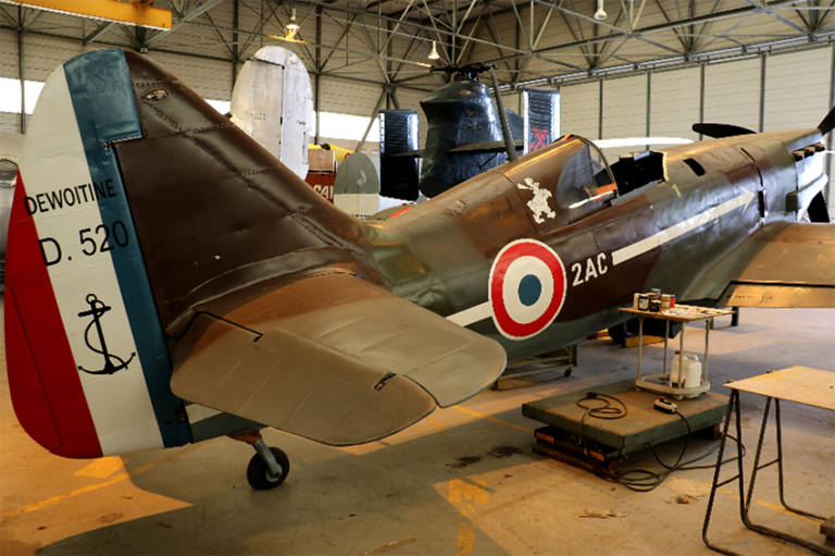 Un Dewoitine D-520 en fin de restauration – aeroVFR